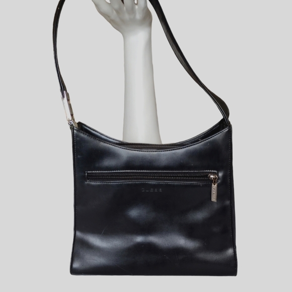Guess | Bags | Guess Vintage Bag In Black | Poshmark